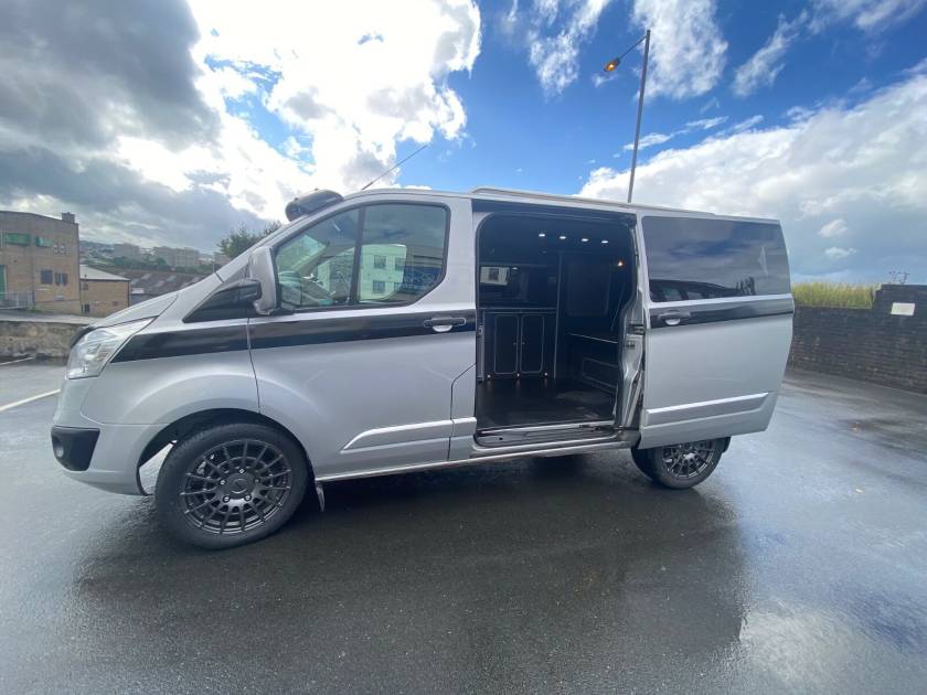 Ford Transit Custom T4 SWB kitchen furniture Assembled camper van ...