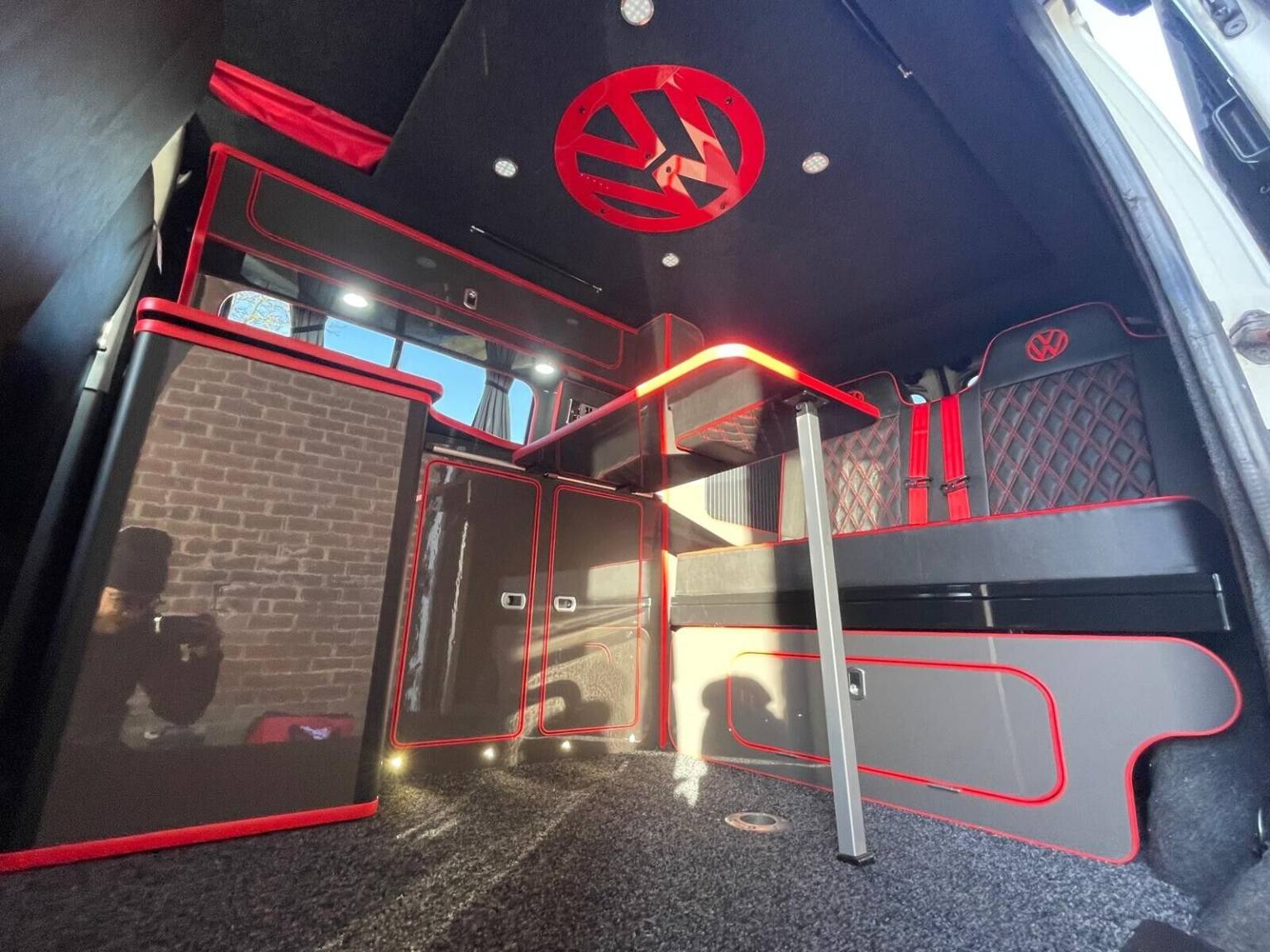 Lusso Campers - VW T5/T6 SWB Assembled Furniture Kit & Rock & Roll Bed ...