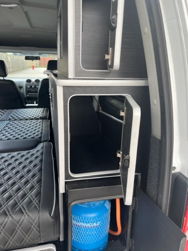 Lusso Campers - Caddy Maxi Assembled Furniture Kit & Rock & Roll Bed ...