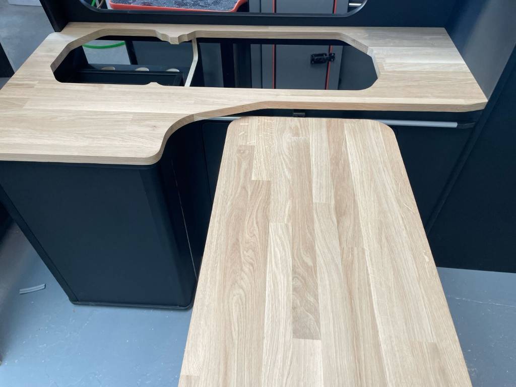 Assembled Furniture (Black Matt, Solid Oak) SWB - T4/T5/T6 Vivaro ...
